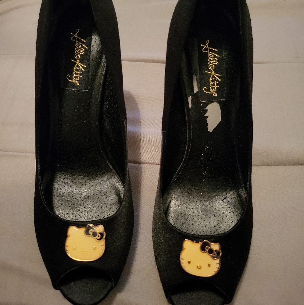Hello Kitty Heels - Gem